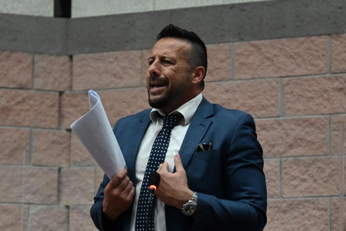 Frascarelli: «Black out frequenti e sindaco muto»