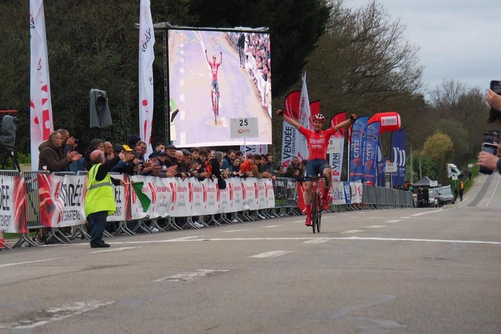 Il Team Pirata Vangi-Sama Ricambi sale sul podio in Francia con ...