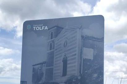 Frammenti di poesie di autori locali lungo il percorso di ascesa alla Rocca di Tolfa